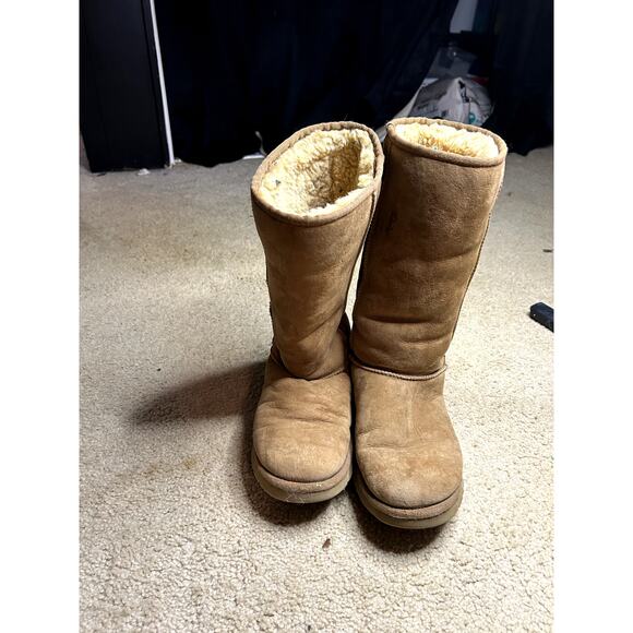 UGG | Shoes | Well Loved And Broken In Uggs 9 Chestnut | Poshmark